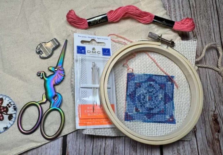 How to Travel with Cross Stitch – Cross-Stitch